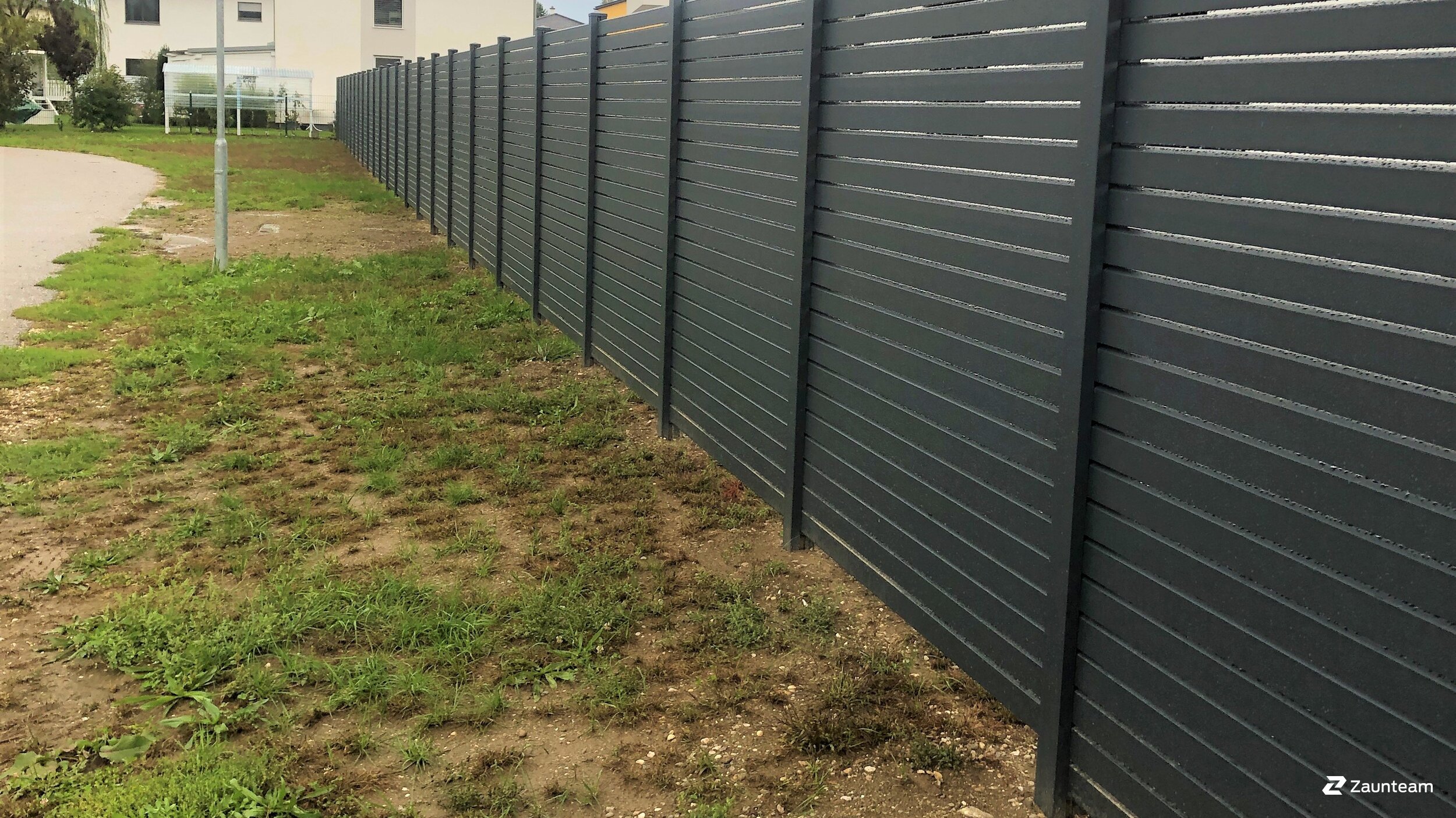 Zaunteam | Alu Varioprofil Rhombus einbetoniert, 9065 Ebenthal