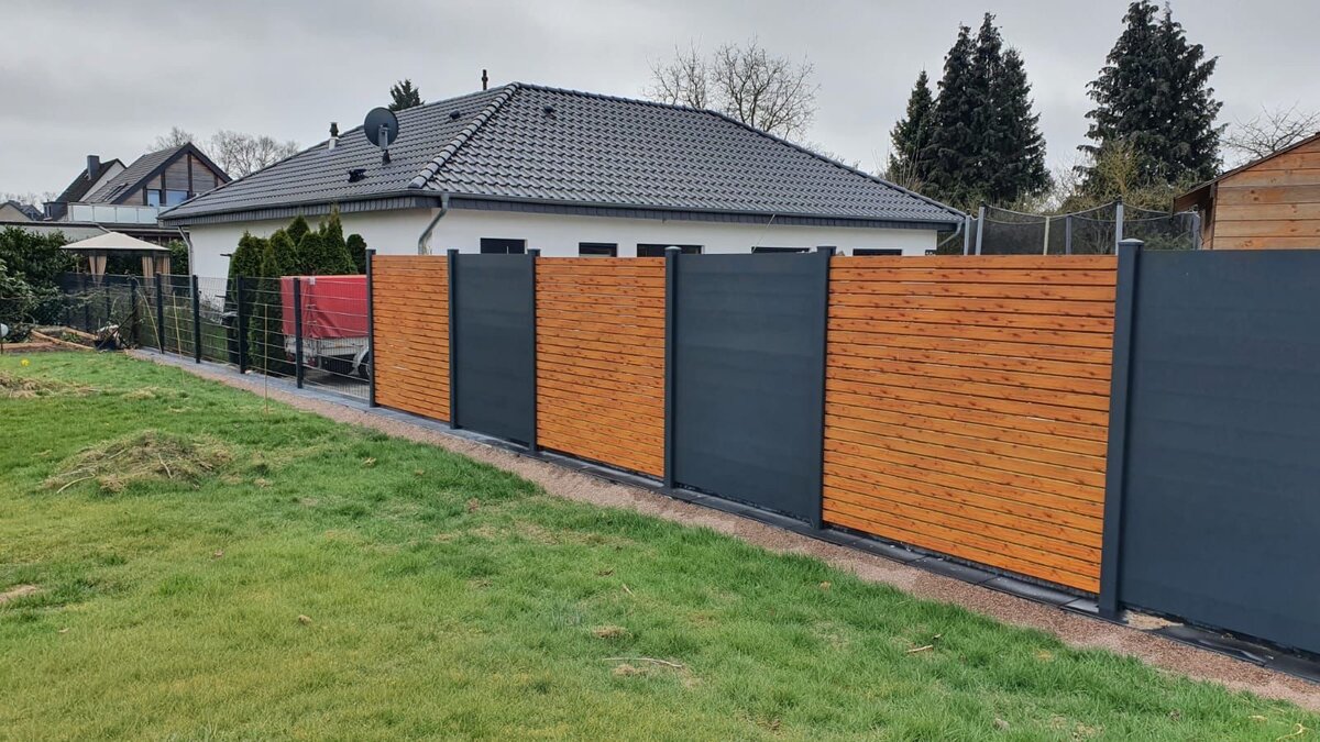 Zaunteam | Alu Systemprofil in anthrazit mit Aluminiumpfosten vierkant ...